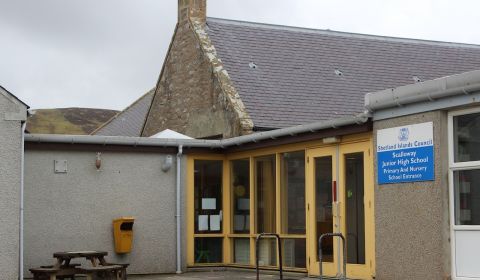 SRT to close Scalloway swimming pool | Shetland News