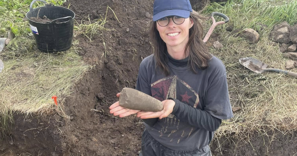 Ancient artefacts discovered in archaeological dig | Shetland News