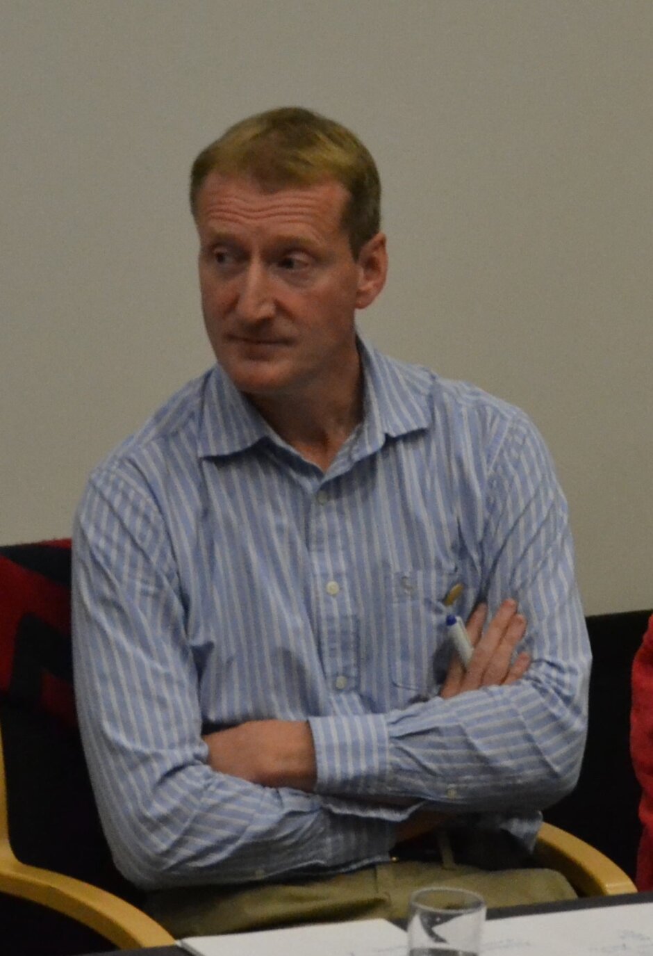 Tavish disagrees with Carmichael on Syria | Shetland News
