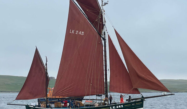 Schoolchildren to sail on the Swan | Shetland News